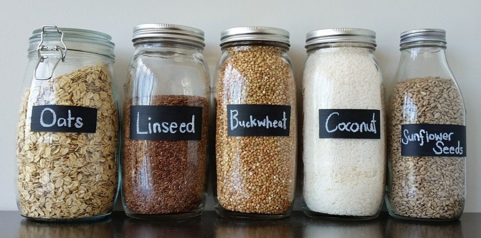 DIY PROJECT | Painted Chalk Labels For Your Glass Jars - Threadbare Cloak
